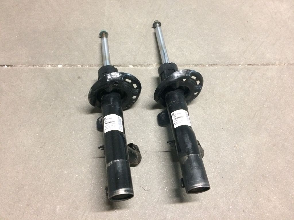 Amortyzator DCC 3C0413031D Passat B6, CC, B7 - 7345928274 - oficjalne ...