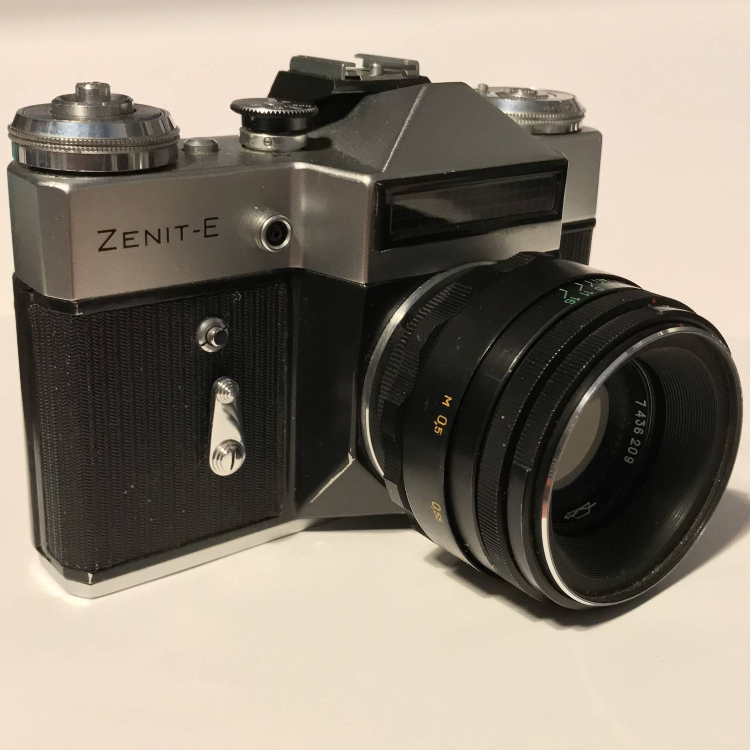 ZENIT E Aparat fotograficzny HELIOS 44 obiektyw - 7282130448 ...