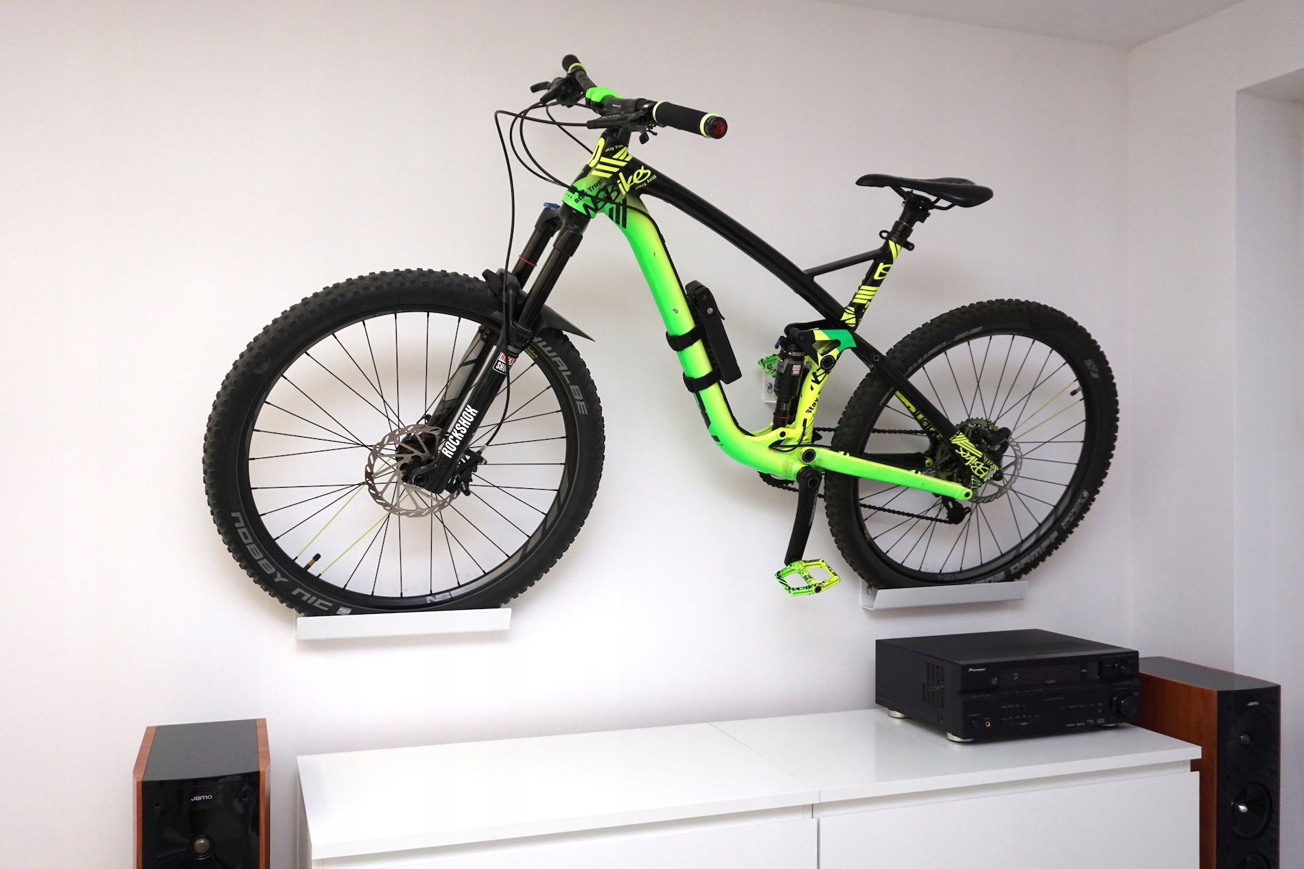 Uchwyt wieszak na rower do ściany ścienny biały - 7443923235 ...