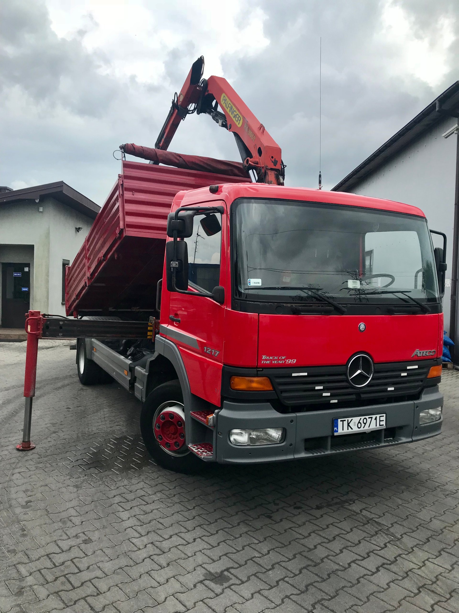 MERCEDES ATEGO 1217, WYWROTKA Z HDS PALFINGER - 7401145012 - oficjalne ...