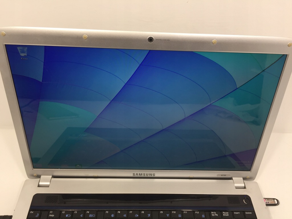 SAMSUNG NP-R730 INTEL P 2x2.2GHz 4GB 17,3'' XL139 - 7724623210 ...