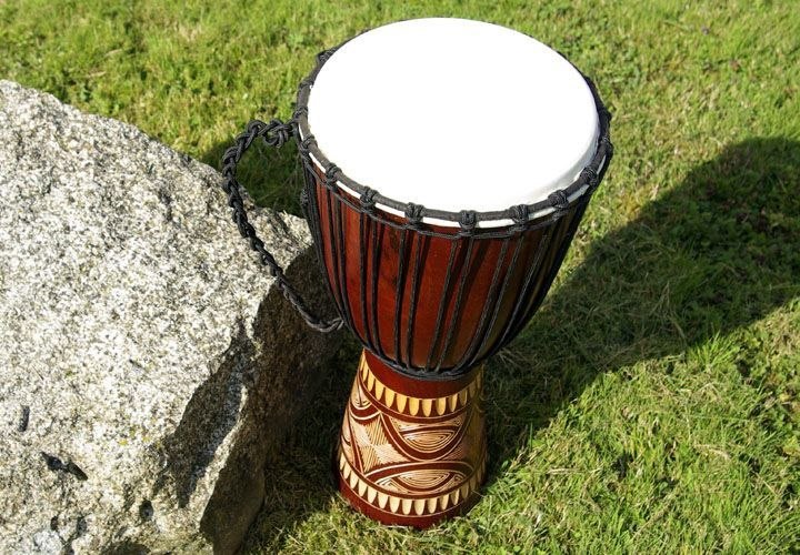 BĘBEN DJEMBE Z AFRYKI KOZIA SKÓRA MAHOŃ 60x26 - 7486428861 - oficjalne ...