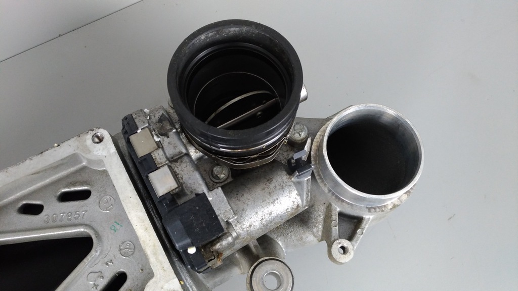 W204 C180 KOMPRESOR EATON A2710902780 - 6996574227 - oficjalne archiwum ...