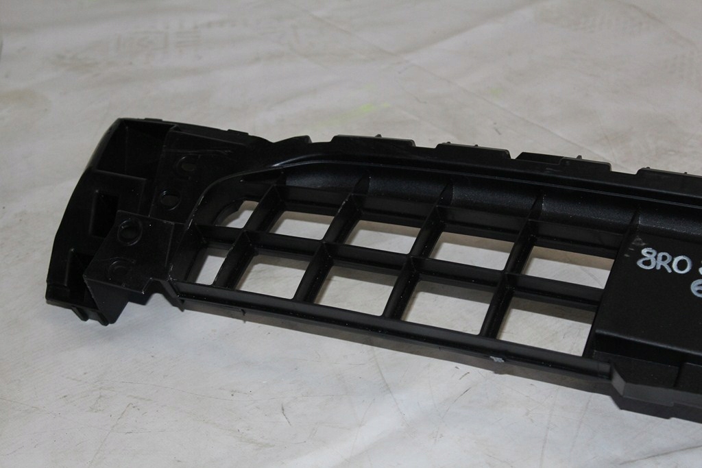 AUDI Q5 STELAŻ MOCOWANIE GRILLA KRATKA 8R0853692B - 7615679212 ...