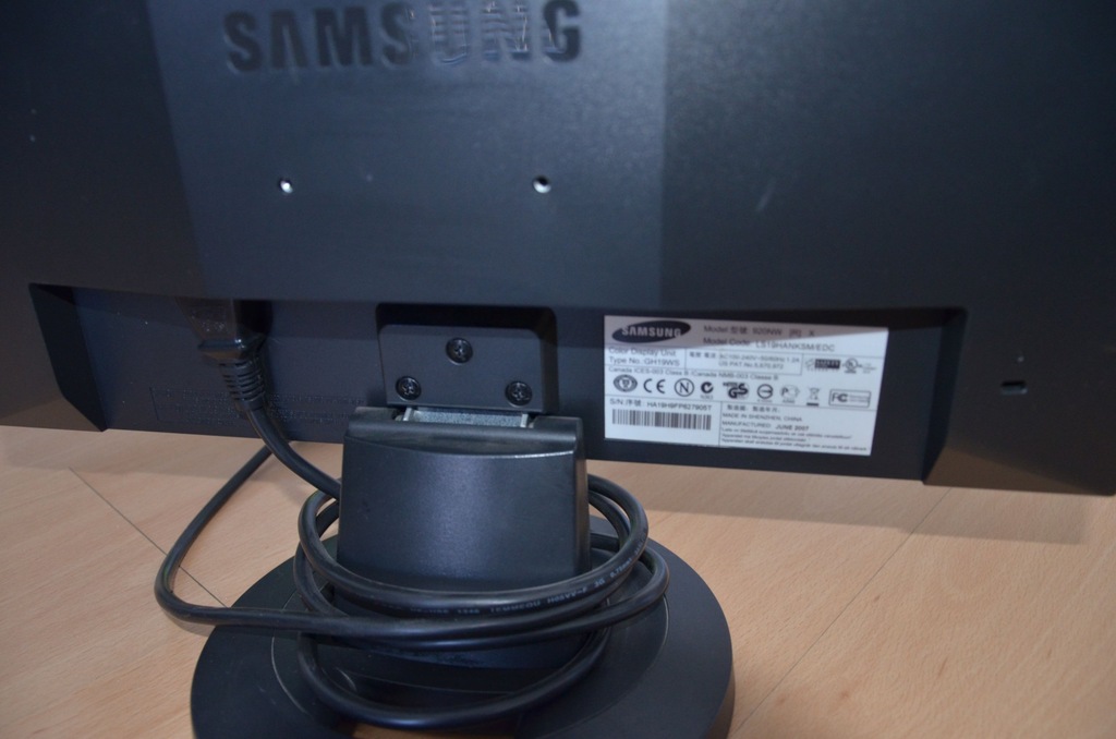 Monitor SAMSUNG SYNCMASTER 920NW - 7024286514 - oficjalne archiwum Allegro