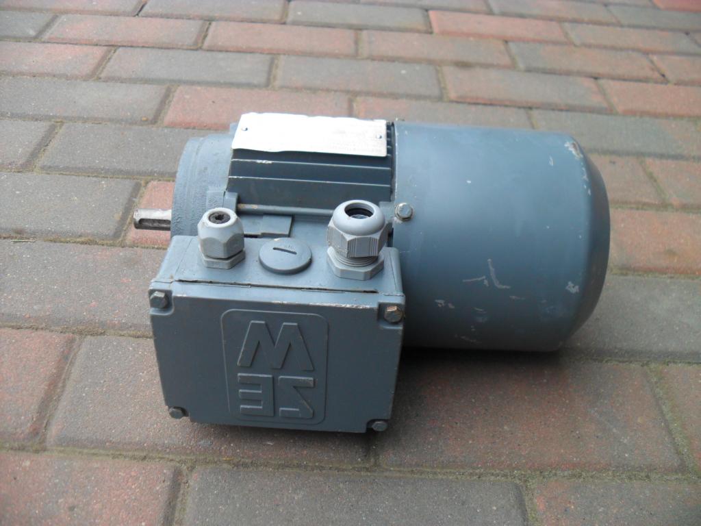 SILNIK SEW Z HAMULCEM 0,15 kw 650 obr/min F.VAT - 7438112768 - oficjalne archiwum Allegro