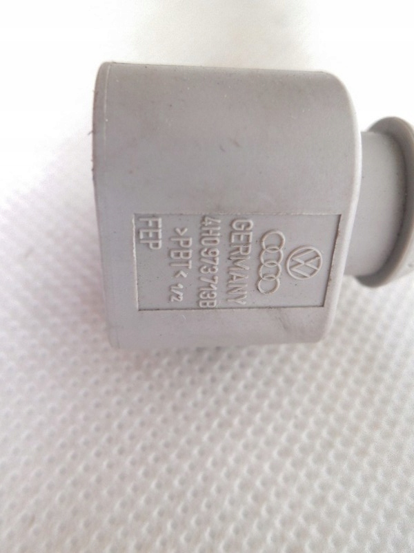 KOSTKA ELEKTRYCZNA WTYCZKA VW AUDI 4H0973713B - 7683846137 - oficjalne ...