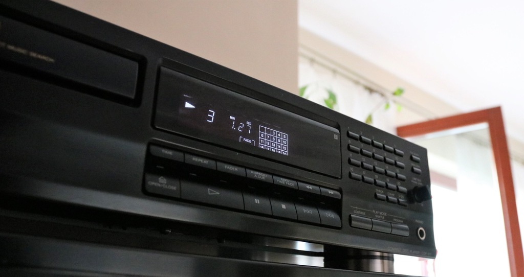 SONY CDP 411-piękny odtwarzacz płyt CD z pilotem - 7288216490 - oficjalne archiwum Allegro