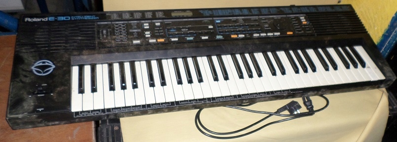 Okazja !!! > KEYBOARD ROLAND E-30 - sprawny - 7139441907 - oficjalne ...