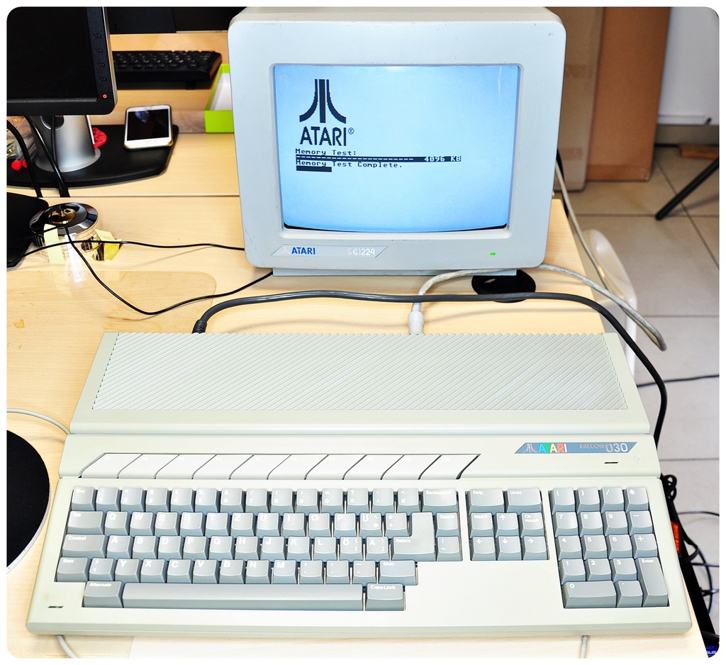 ATARI FALCON 030 4MB - 7172505136 - oficjalne archiwum Allegro
